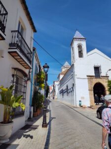 Day trip from Fuengirola to Marbella - Visit Spain and Mediterranean